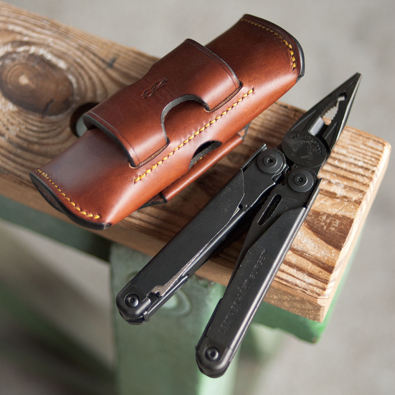 Etui horizontal pour outil multifonction – Leatherman Wave ou Surge Etui horizontal pour outil multifonction – Leatherman Wave ou Surge